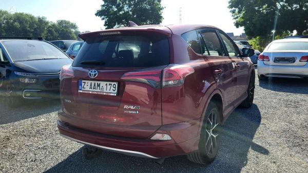 Sarkans Toyota RAV4 2018 Šauļi, ar dzinēja tilpumu 2.49 L un nobraukumu 153 tūkst. km par 18850 €, foto 10 vietnē AUTOMOTO.COM.LV