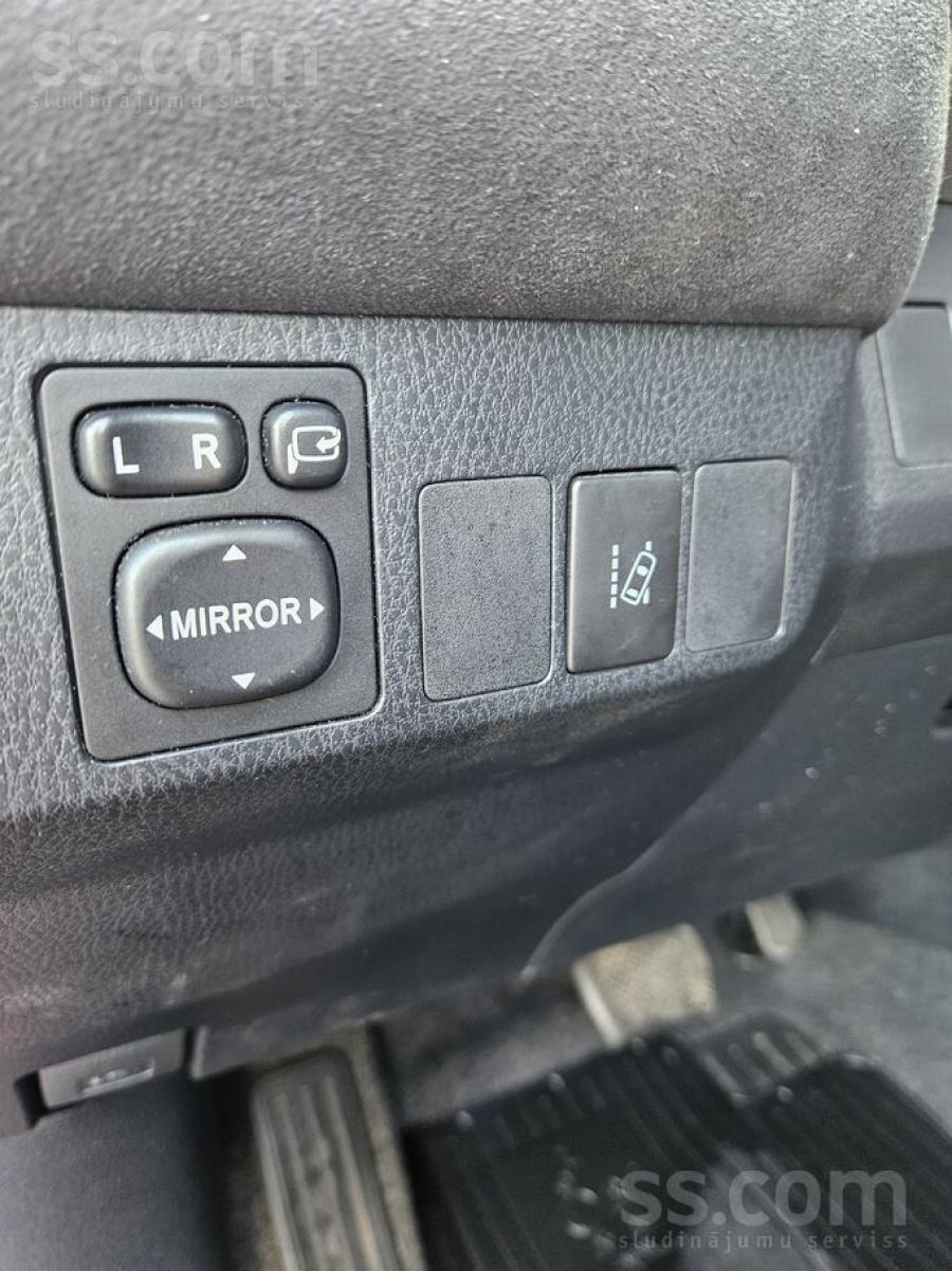 Sarkans Toyota RAV4 2018 Rīga, ar dzinēja tilpumu 2.50 L un nobraukumu 159 tūkst. km par 16500 €, foto 18 vietnē AUTOMOTO.COM.LV