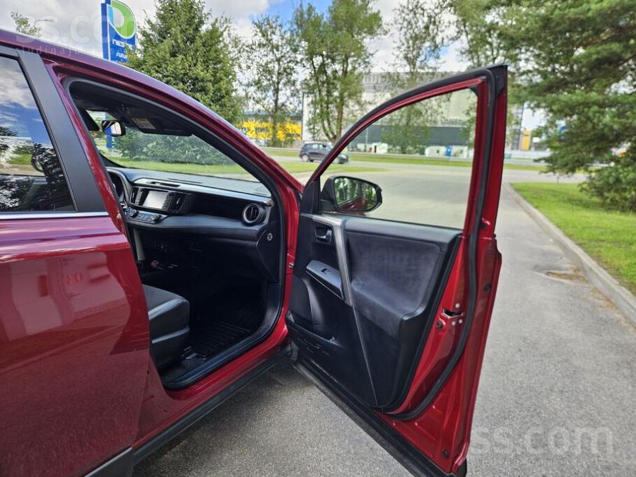 Sarkans Toyota RAV4 2018 Rīga, ar dzinēja tilpumu 2.50 L un nobraukumu 159 tūkst. km par 16500 €, foto 29 vietnē AUTOMOTO.COM.LV