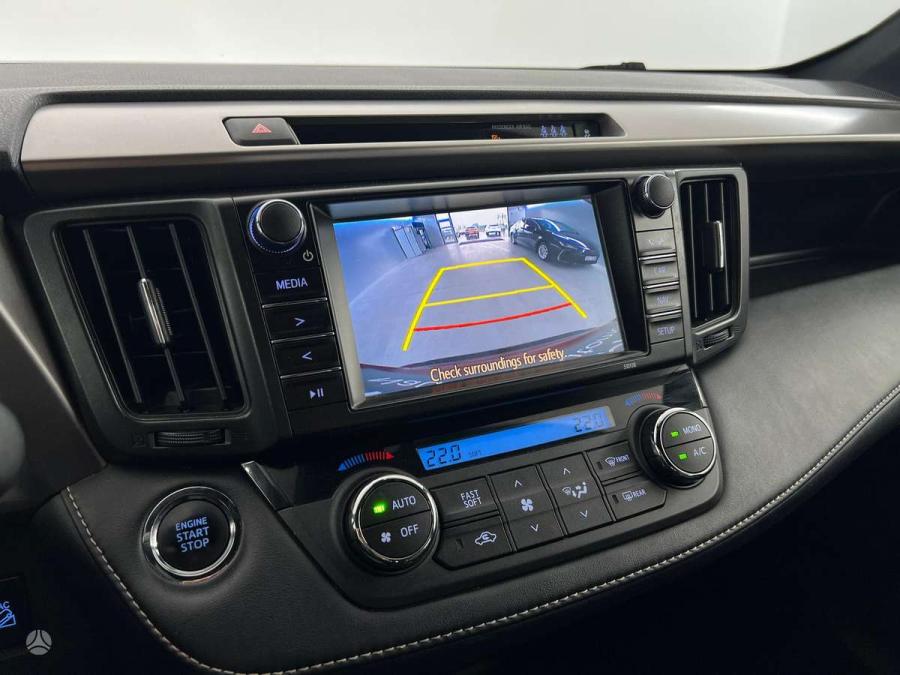 Красный Тойота РАВ 4 2018 в Вильнюс, объемом двигателя 1.99 л и пробегом 134 тыс. км за 19900 €, фото 23 на AUTOMOTO.COM.LV