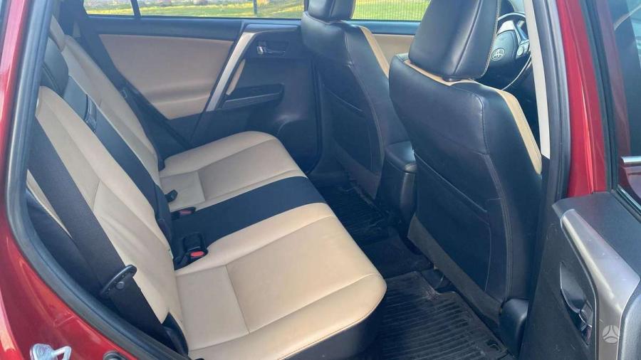 Sarkans Toyota RAV4 2018 Kauņa, ar dzinēja tilpumu 2.49 L un nobraukumu 143 tūkst. km par 18800 €, foto 13 vietnē AUTOMOTO.COM.LV