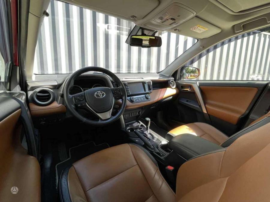 Sarkans Toyota RAV4 2018 Viļņa, ar dzinēja tilpumu 2.49 L un nobraukumu 67 tūkst. km par 23900 €, foto 12 vietnē AUTOMOTO.COM.LV