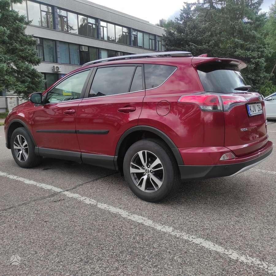 Sarkans Toyota RAV4 2018 Viļņa, ar dzinēja tilpumu 1.99 L un nobraukumu 106 tūkst. km par 17700 €, foto 6 vietnē AUTOMOTO.COM.LV