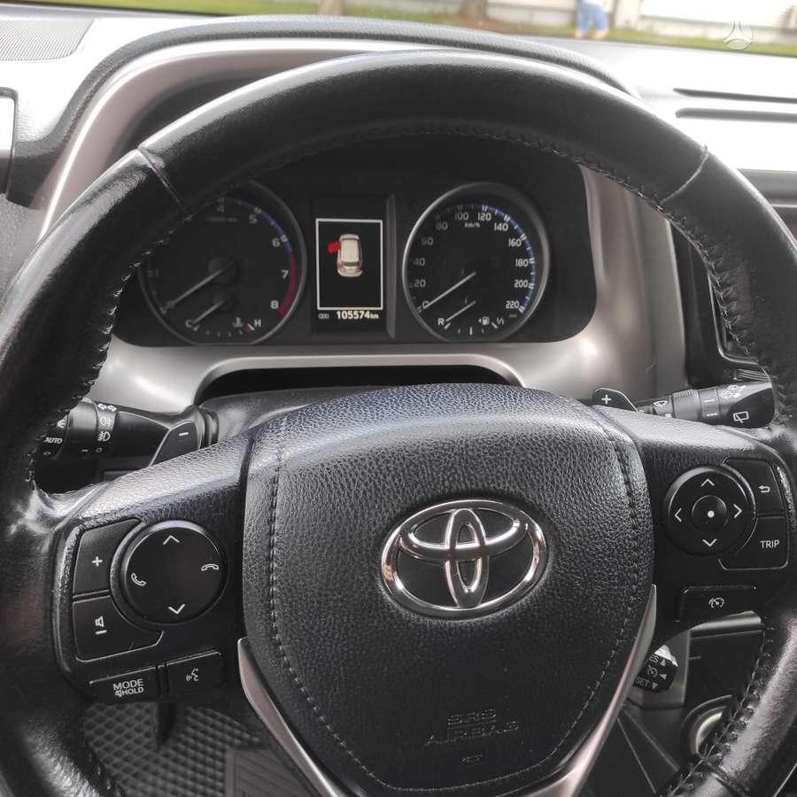 Sarkans Toyota RAV4 2018 Viļņa, ar dzinēja tilpumu 1.99 L un nobraukumu 106 tūkst. km par 17700 €, foto 15 vietnē AUTOMOTO.COM.LV