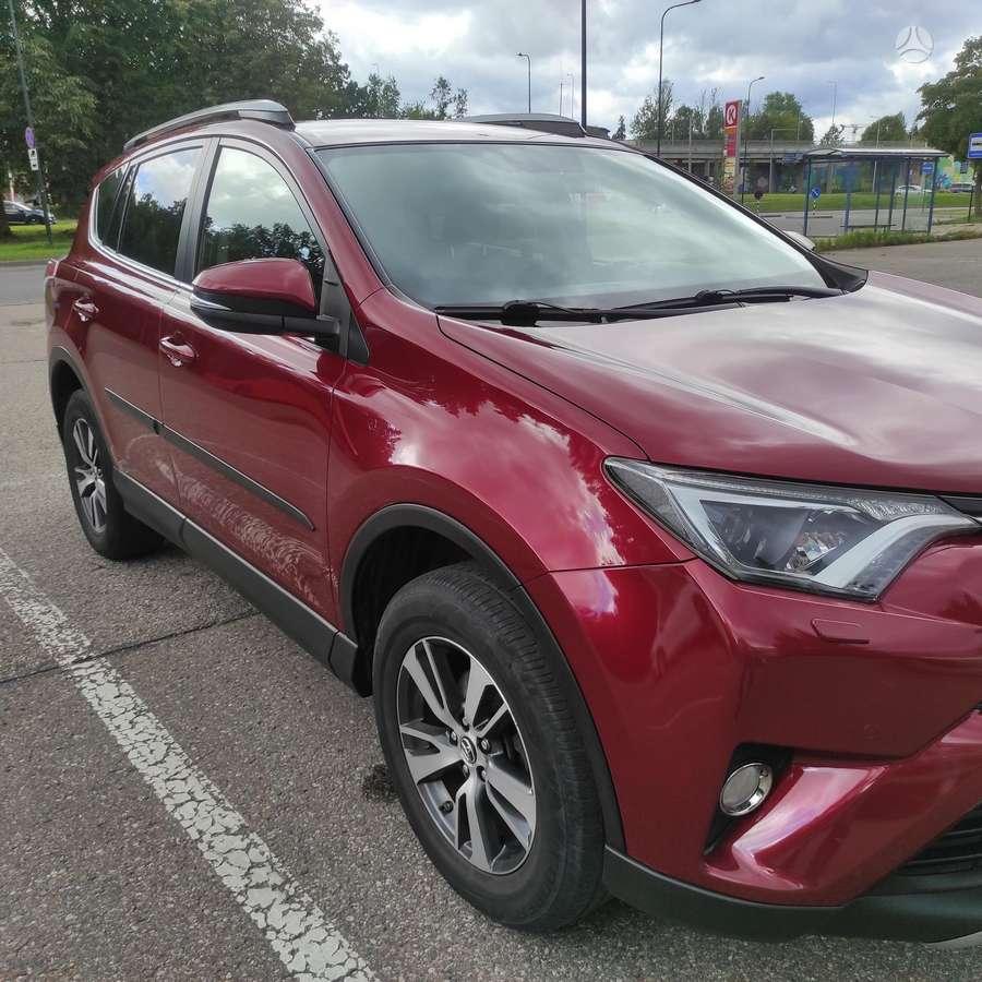 Sarkans Toyota RAV4 2018 Viļņa, ar dzinēja tilpumu 1.99 L un nobraukumu 106 tūkst. km par 17700 €, foto 21 vietnē AUTOMOTO.COM.LV