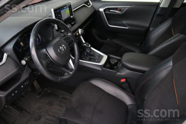 Sarkans Toyota RAV4 2019 Rīga, ar dzinēja tilpumu 2.50 L un nobraukumu 170 tūkst. km par 22900 €, foto 5 vietnē AUTOMOTO.COM.LV