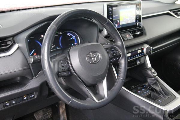 Sarkans Toyota RAV4 2019 Rīga, ar dzinēja tilpumu 2.50 L un nobraukumu 170 tūkst. km par 22900 €, foto 10 vietnē AUTOMOTO.COM.LV