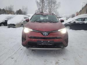 Red Toyota RAV4 2019 in Telschi, with an engine capacity of 2.49 L and mileage of 70 thousand km for 10300 €, photo 2 on AUTOMOTO.COM.LV