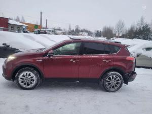 Red Toyota RAV4 2019 in Telschi, with an engine capacity of 2.49 L and mileage of 70 thousand km for 10300 €, photo 5 on AUTOMOTO.COM.LV