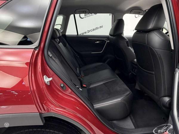 Red Toyota RAV4 2019 in Vilnius, with an engine capacity of 1.99 L and mileage of 184 thousand km for 18900 €, photo 10 on AUTOMOTO.COM.LV