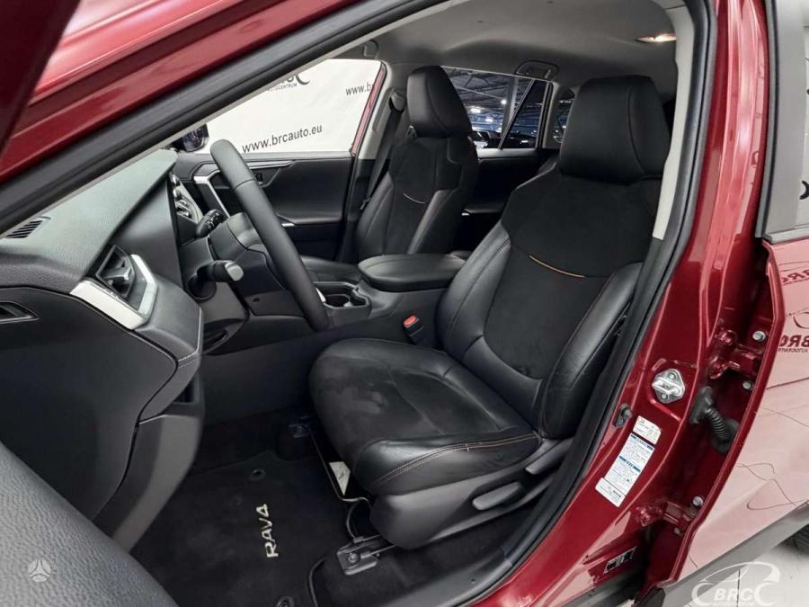 Red Toyota RAV4 2019 in Vilnius, with an engine capacity of 1.99 L and mileage of 184 thousand km for 18900 €, photo 23 on AUTOMOTO.COM.LV