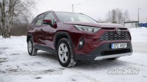 Red Toyota RAV4 2019 in Tallinn, with an engine capacity of 2.00 L and mileage of 95 thousand km for 19999 €, photo 3 on AUTOMOTO.COM.LV