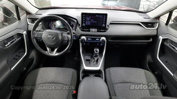 Sarkans Toyota RAV4 2019 Tallina, ar dzinēja tilpumu 2.00 L un nobraukumu 95 tūkst. km par 19999 €, foto 9 vietnē AUTOMOTO.COM.LV