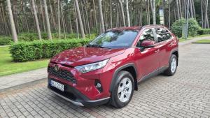Sarkans Toyota RAV4 2019 Jūrmala, ar dzinēja tilpumu 2.00 L un nobraukumu 106 tūkst. km par 21900 €, foto  vietnē AUTOMOTO.COM.LV