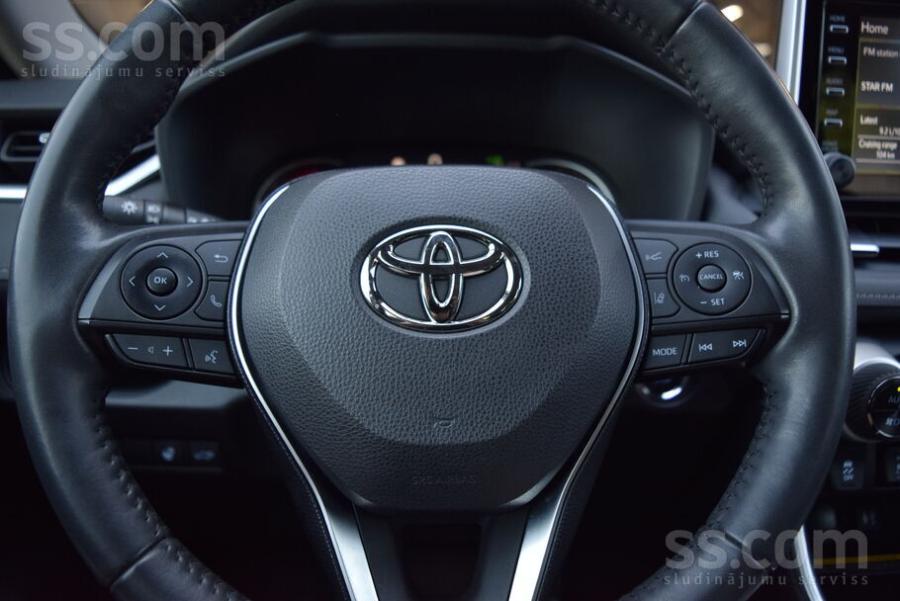Red Toyota RAV4 2019 in Riga, with an engine capacity of 2.00 L and mileage of 20 thousand km for 24900 €, photo 10 on AUTOMOTO.COM.LV