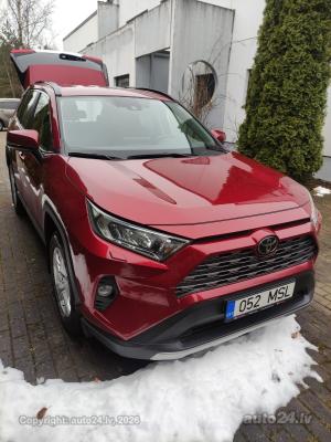 Red Toyota RAV4 2019 in Tallinn, with an engine capacity of 2.00 L and mileage of 156 thousand km for 19500 €, photo  on AUTOMOTO.COM.LV