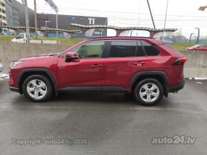 Sarkans Toyota RAV4 2019 Tallina, ar dzinēja tilpumu 2.00 L un nobraukumu 156 tūkst. km par 19500 €, foto 4 vietnē AUTOMOTO.COM.LV
