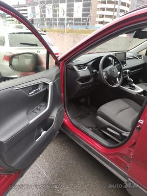 Sarkans Toyota RAV4 2019 Tallina, ar dzinēja tilpumu 2.00 L un nobraukumu 156 tūkst. km par 19500 €, foto 5 vietnē AUTOMOTO.COM.LV