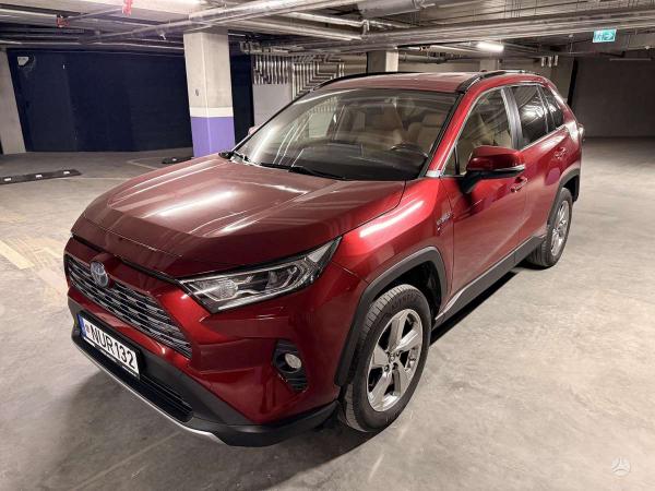 Sarkans Toyota RAV4 2019 Viļņa, ar dzinēja tilpumu 2.49 L un nobraukumu 142 tūkst. km par 24300 €, foto 1 vietnē AUTOMOTO.COM.LV