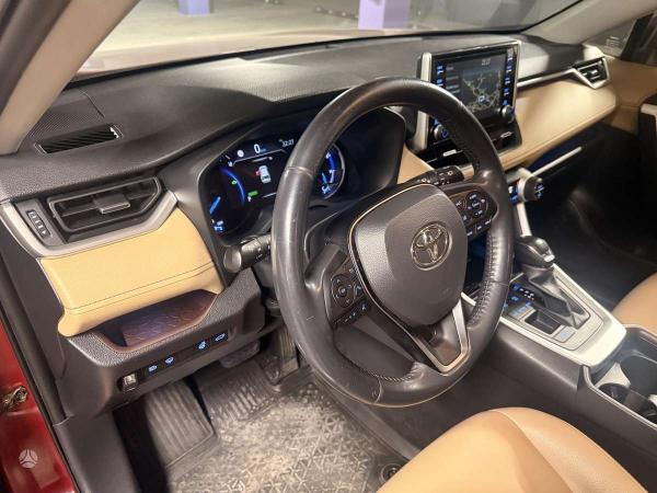 Sarkans Toyota RAV4 2019 Viļņa, ar dzinēja tilpumu 2.49 L un nobraukumu 142 tūkst. km par 24300 €, foto 7 vietnē AUTOMOTO.COM.LV