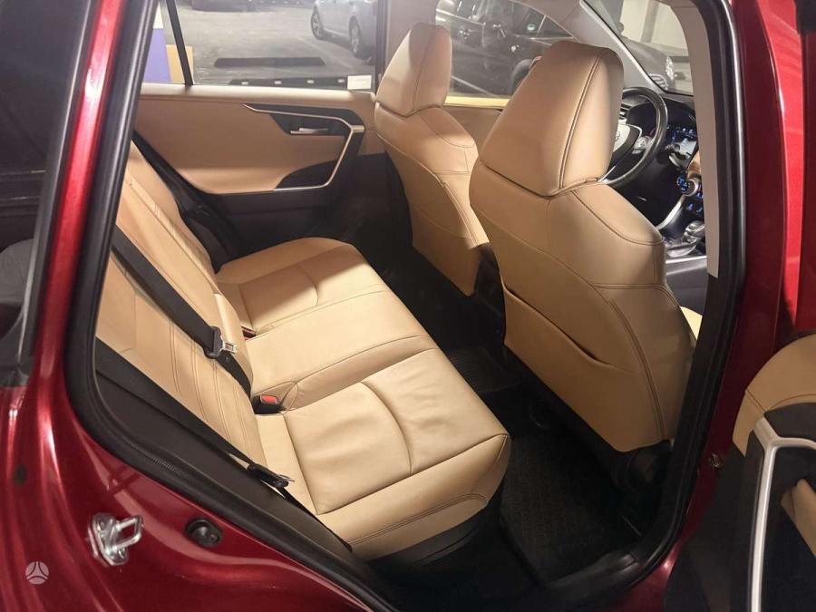 Sarkans Toyota RAV4 2019 Viļņa, ar dzinēja tilpumu 2.49 L un nobraukumu 142 tūkst. km par 24300 €, foto 7 vietnē AUTOMOTO.COM.LV