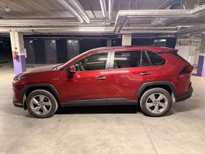 Sarkans Toyota RAV4 2019 Viļņa, ar dzinēja tilpumu 2.49 L un nobraukumu 142 tūkst. km par 24300 €, foto 14 vietnē AUTOMOTO.COM.LV