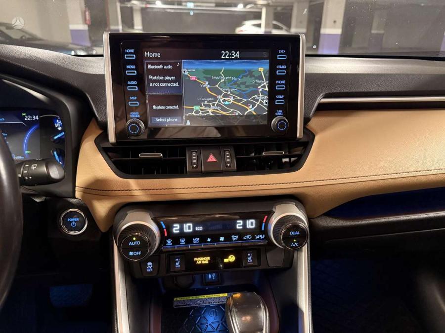 Sarkans Toyota RAV4 2019 Viļņa, ar dzinēja tilpumu 2.49 L un nobraukumu 142 tūkst. km par 24300 €, foto 23 vietnē AUTOMOTO.COM.LV