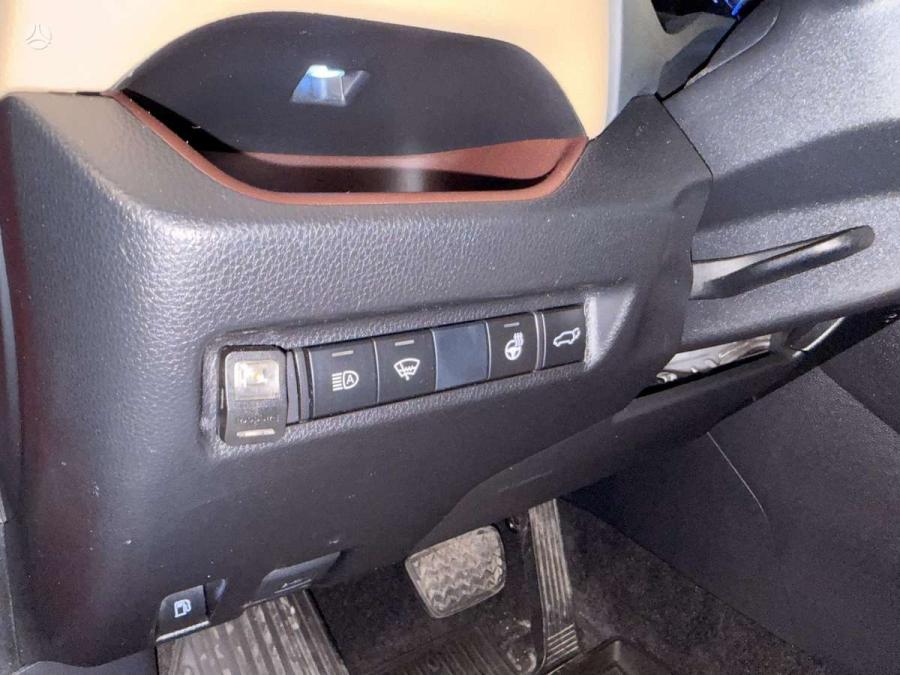 Sarkans Toyota RAV4 2019 Viļņa, ar dzinēja tilpumu 2.49 L un nobraukumu 142 tūkst. km par 24300 €, foto 25 vietnē AUTOMOTO.COM.LV