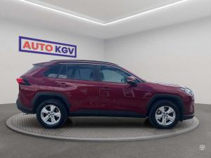 Red Toyota RAV4 2019 in Kaunas, with an engine capacity of 2.00 L and mileage of 97 thousand km for 22999 €, photo 7 on AUTOMOTO.COM.LV