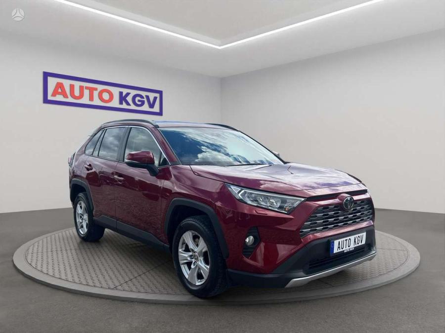 Red Toyota RAV4 2019 in Kaunas, with an engine capacity of 2.00 L and mileage of 97 thousand km for 22999 €, photo 8 on AUTOMOTO.COM.LV
