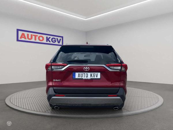 Red Toyota RAV4 2019 in Kaunas, with an engine capacity of 2.00 L and mileage of 97 thousand km for 21799 €, photo 4 on AUTOMOTO.COM.LV
