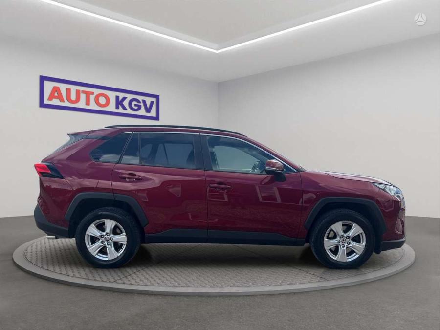 Красный Тойота РАВ 4 2019 в Каунас, объемом двигателя 2.00 л и пробегом 97 тыс. км за 21799 €, фото 7 на AUTOMOTO.COM.LV