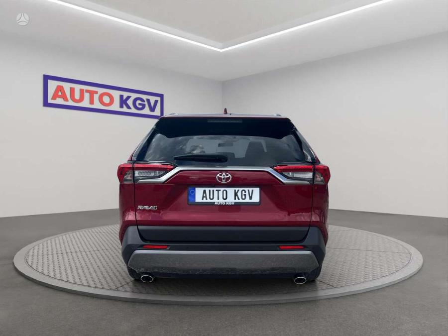 Red Toyota RAV4 2019 in Kaunas, with an engine capacity of 2.00 L and mileage of 97 thousand km for 21799 €, photo 5 on AUTOMOTO.COM.LV