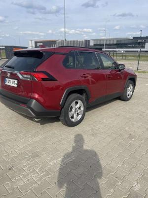 Sarkans Toyota RAV4 2019 Viļņa, ar dzinēja tilpumu 1.99 L un nobraukumu 106 tūkst. km par 24000 €, foto 3 vietnē AUTOMOTO.COM.LV