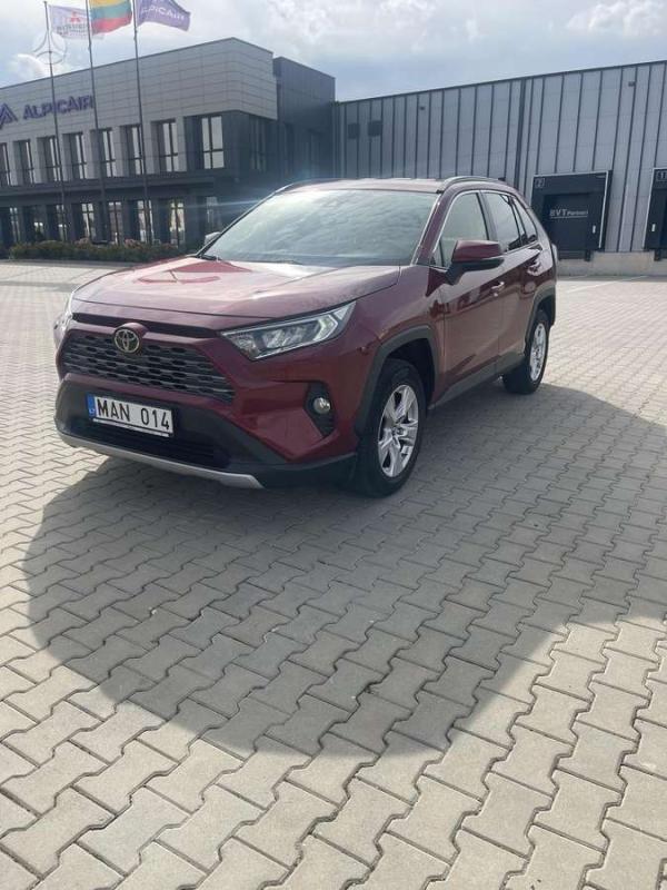 Красный Тойота РАВ 4 2019 в Вильнюс, объемом двигателя 1.99 л и пробегом 106 тыс. км за 24000 €, фото 5 на AUTOMOTO.COM.LV