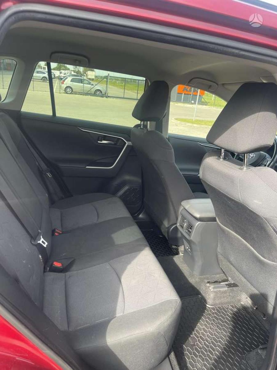 Sarkans Toyota RAV4 2019 Viļņa, ar dzinēja tilpumu 1.99 L un nobraukumu 106 tūkst. km par 24000 €, foto 11 vietnē AUTOMOTO.COM.LV