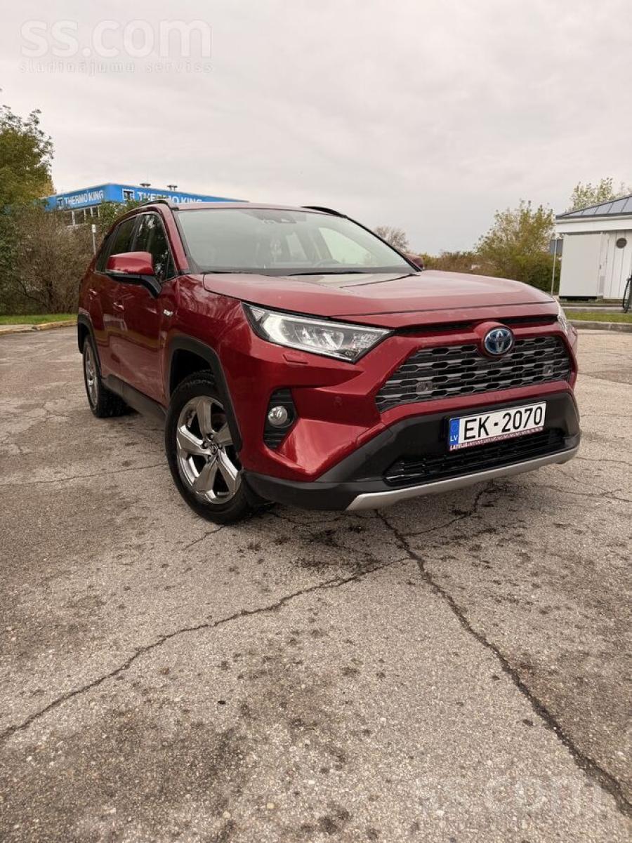 Sarkans Toyota RAV4 2019 Rīga, ar dzinēja tilpumu 2.50 L un nobraukumu 187 tūkst. km par 19000 €, foto 1 vietnē AUTOMOTO.COM.LV