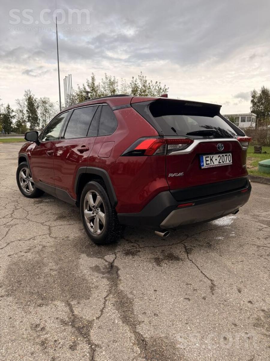 Sarkans Toyota RAV4 2019 Rīga, ar dzinēja tilpumu 2.50 L un nobraukumu 187 tūkst. km par 19000 €, foto 4 vietnē AUTOMOTO.COM.LV