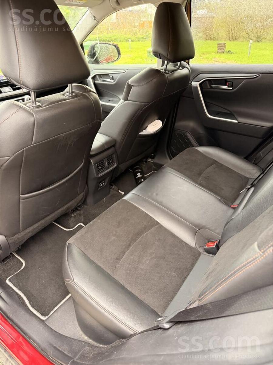 Sarkans Toyota RAV4 2019 Rīga, ar dzinēja tilpumu 2.50 L un nobraukumu 187 tūkst. km par 19000 €, foto 8 vietnē AUTOMOTO.COM.LV