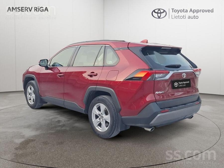 Sarkans Toyota RAV4 2019 Rīga, ar dzinēja tilpumu 2.00 L un nobraukumu 98 tūkst. km par 20900 €, foto 5 vietnē AUTOMOTO.COM.LV