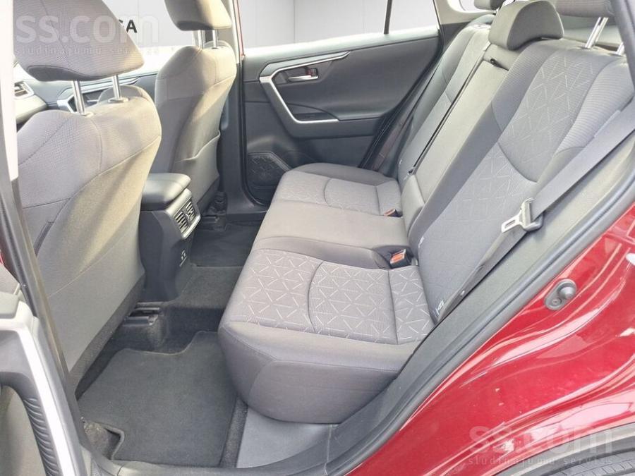 Sarkans Toyota RAV4 2019 Rīga, ar dzinēja tilpumu 2.00 L un nobraukumu 98 tūkst. km par 20900 €, foto 12 vietnē AUTOMOTO.COM.LV