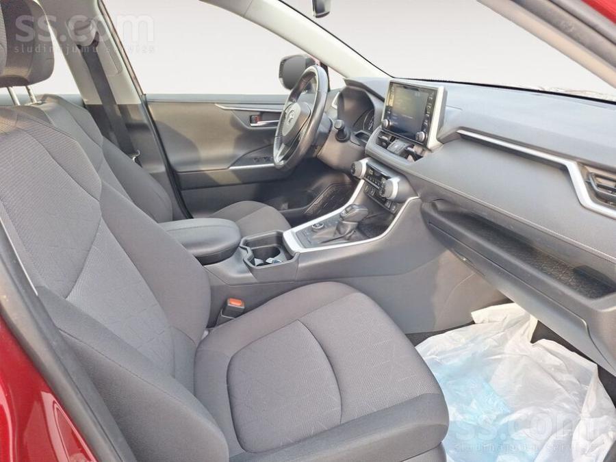 Sarkans Toyota RAV4 2019 Rīga, ar dzinēja tilpumu 2.00 L un nobraukumu 98 tūkst. km par 20900 €, foto 13 vietnē AUTOMOTO.COM.LV