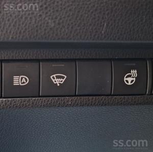 Sarkans Toyota RAV4 2019 Rīga, ar dzinēja tilpumu 2.00 L un nobraukumu 98 tūkst. km par 20900 €, foto 20 vietnē AUTOMOTO.COM.LV