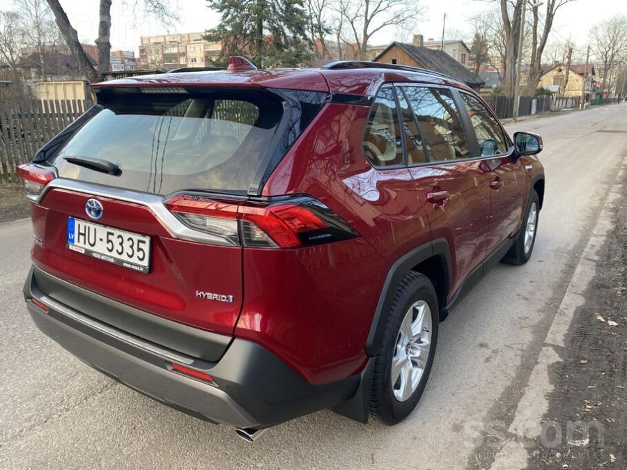 Sarkans Toyota RAV4 2020 Rīga, ar dzinēja tilpumu 2.50 L un nobraukumu 55 tūkst. km par 28900 €, foto 3 vietnē AUTOMOTO.COM.LV