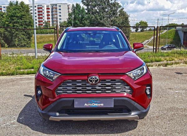 Red Toyota RAV4 2020 in Vilnius, with an engine capacity of 2.49 L and mileage of 175 thousand km for 20000 €, photo 6 on AUTOMOTO.COM.LV