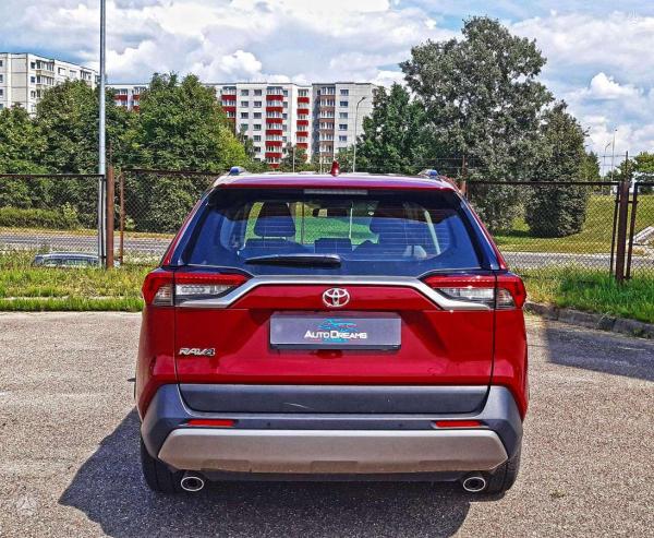 Red Toyota RAV4 2020 in Vilnius, with an engine capacity of 2.49 L and mileage of 175 thousand km for 20000 €, photo 7 on AUTOMOTO.COM.LV