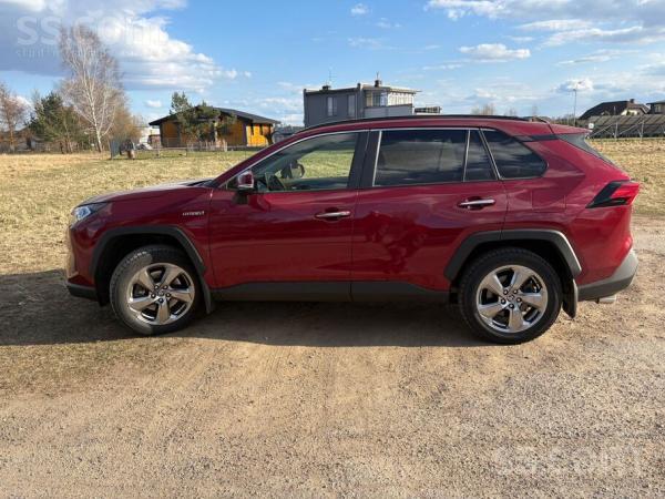 Sarkans Toyota RAV4 2020 Rīga, ar dzinēja tilpumu 2.50 L un nobraukumu 86 tūkst. km par 26500 €, foto 3 vietnē AUTOMOTO.COM.LV