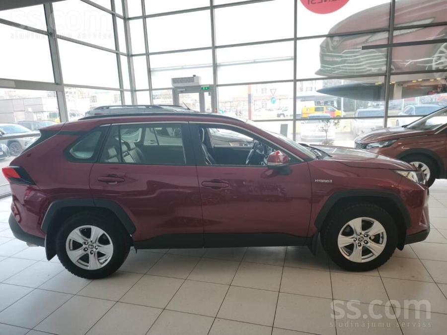 Красный Тойота РАВ 4 2020 в Рига, объемом двигателя 2.50 л и пробегом 178 тыс. км за 22900 €, фото 5 на AUTOMOTO.COM.LV