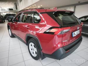 Красный Тойота РАВ 4 2020 в Рига, объемом двигателя 2.50 л и пробегом 178 тыс. км за 22900 €, фото 8 на AUTOMOTO.COM.LV
