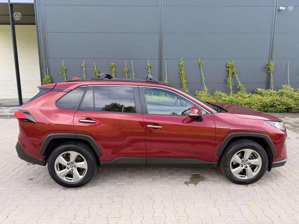 Sarkans Toyota RAV4 2020 Viļņa, ar dzinēja tilpumu 2.49 L un nobraukumu 147 tūkst. km par 28550 €, foto 4 vietnē AUTOMOTO.COM.LV